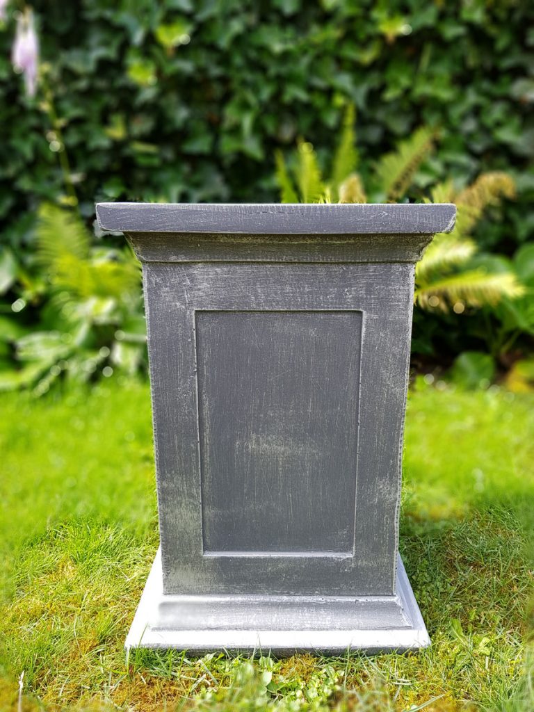 Beautiful plinth classic 50cm for sale | Buddha statues