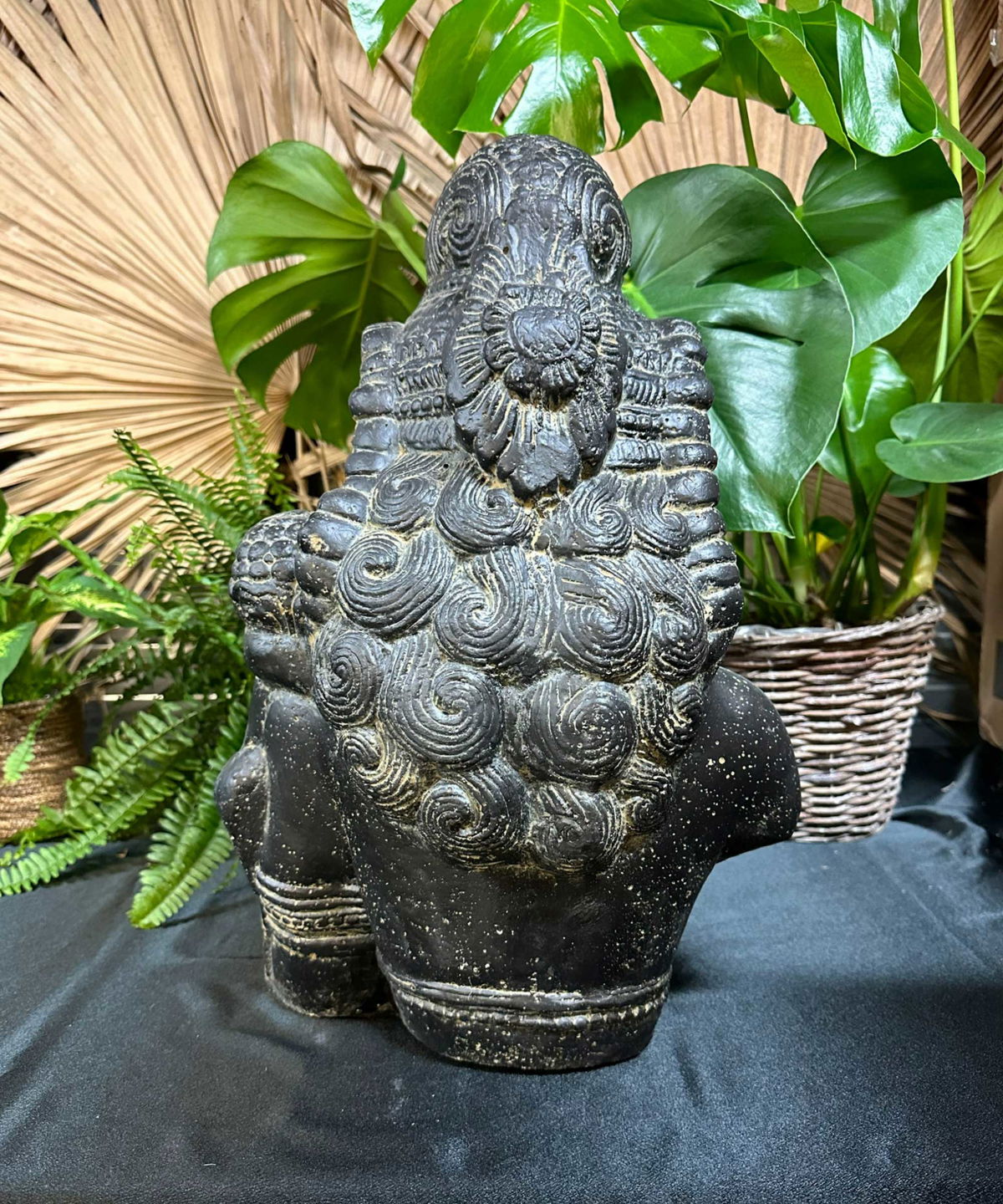 Tara dewi buste van steen kopen doe je bij Boeddha-beelden.com