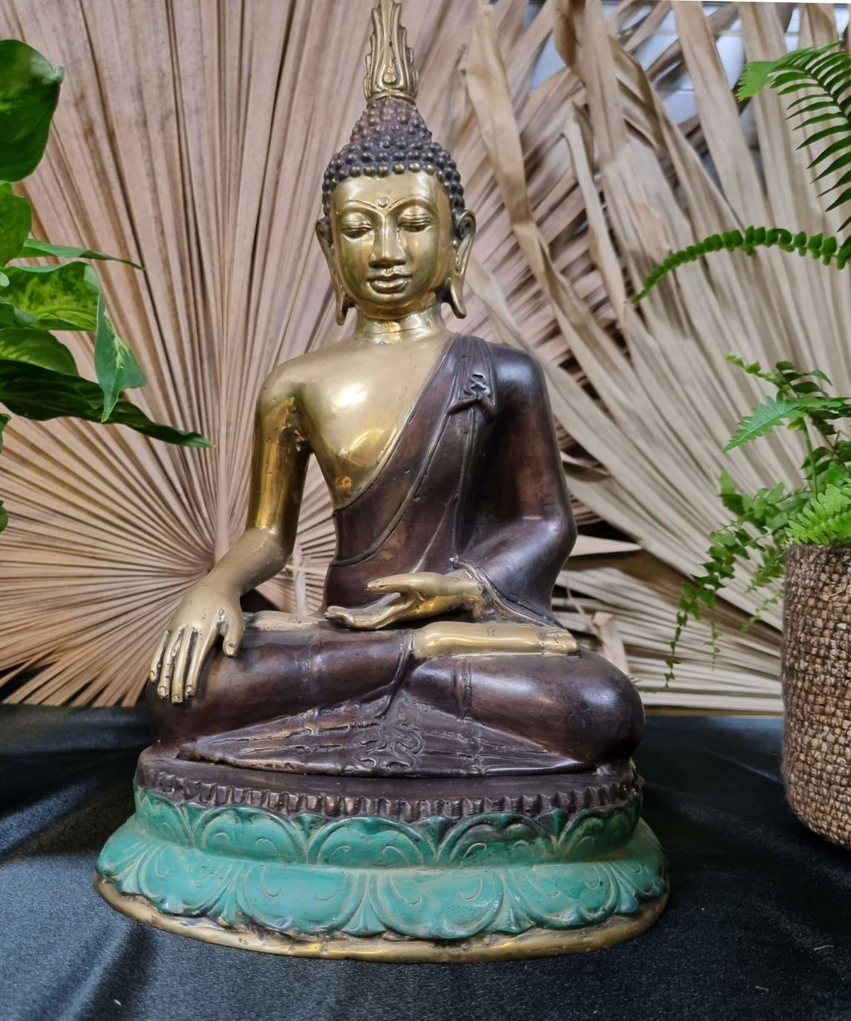 Bronze sitting Buddha statue 38cm - Boeddha-beelden.com