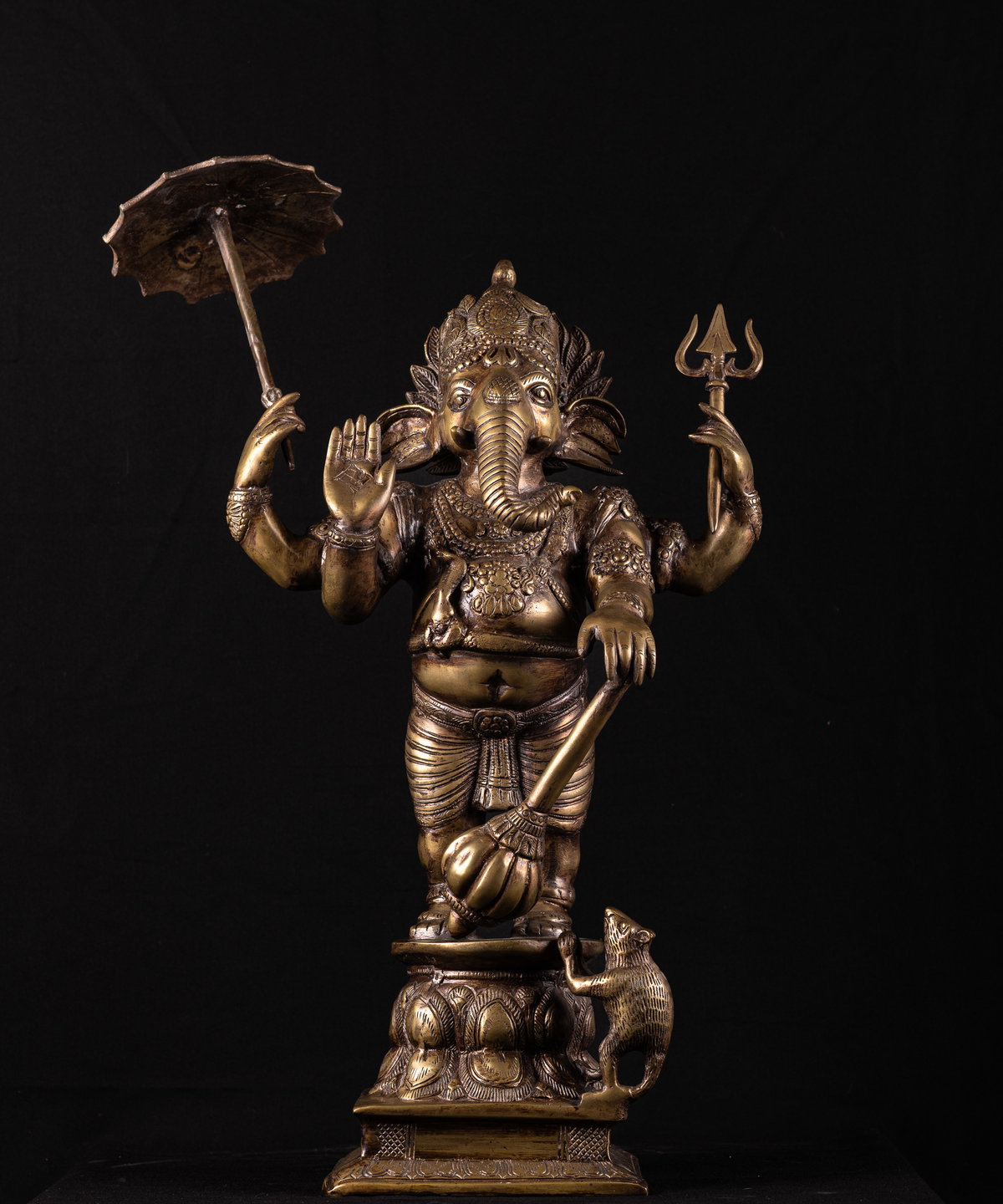 Standing bronze Ganesha statue – unique collector's item