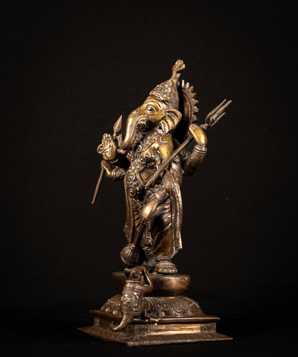 Standing Ganesha with trishula and mouse – Bronze – 28cm
