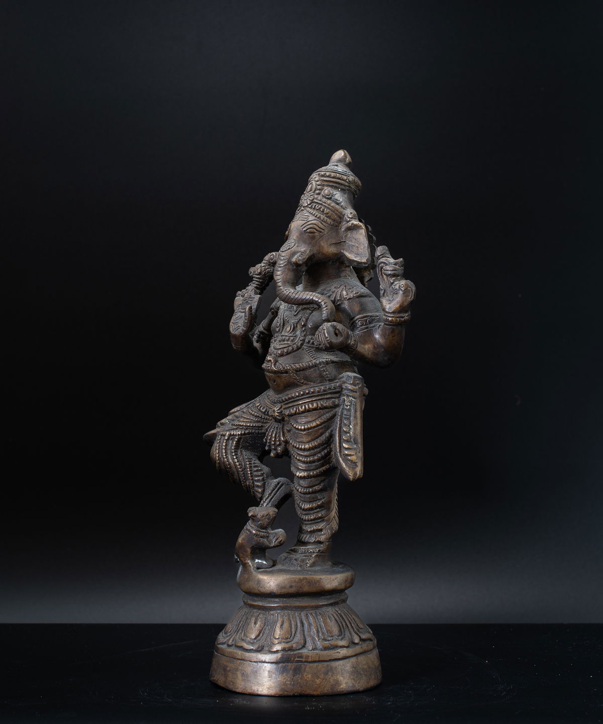 Dancing Ganesha made of bronze – 31 cm - Boeddha-beelden.com